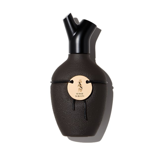 10 Best Lilac Perfumes That Smell Like Spring